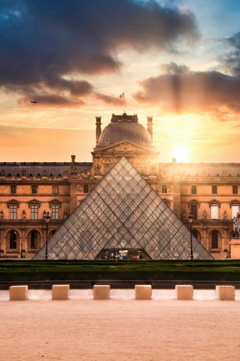 Muzej Louvre: zanimljivosti o najvećem i najposjećenijem muzeju na svijetu