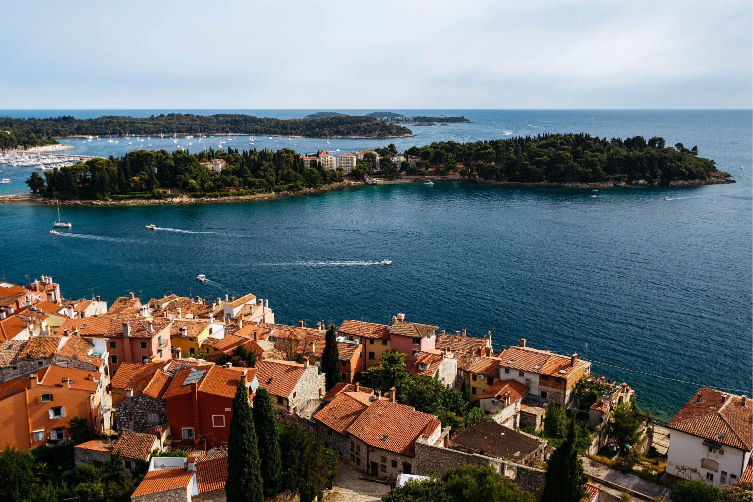 Crveni otok kod Rovinja: Skriveni raj s netaknutom prirodom